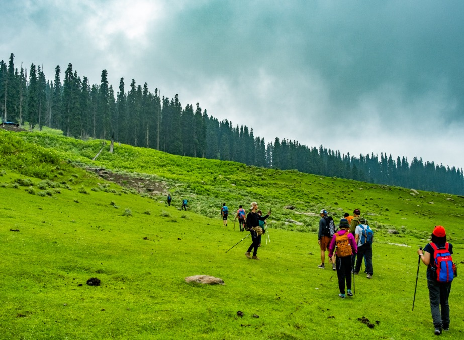 Gulmarg Weather In April | Cliffhangers India